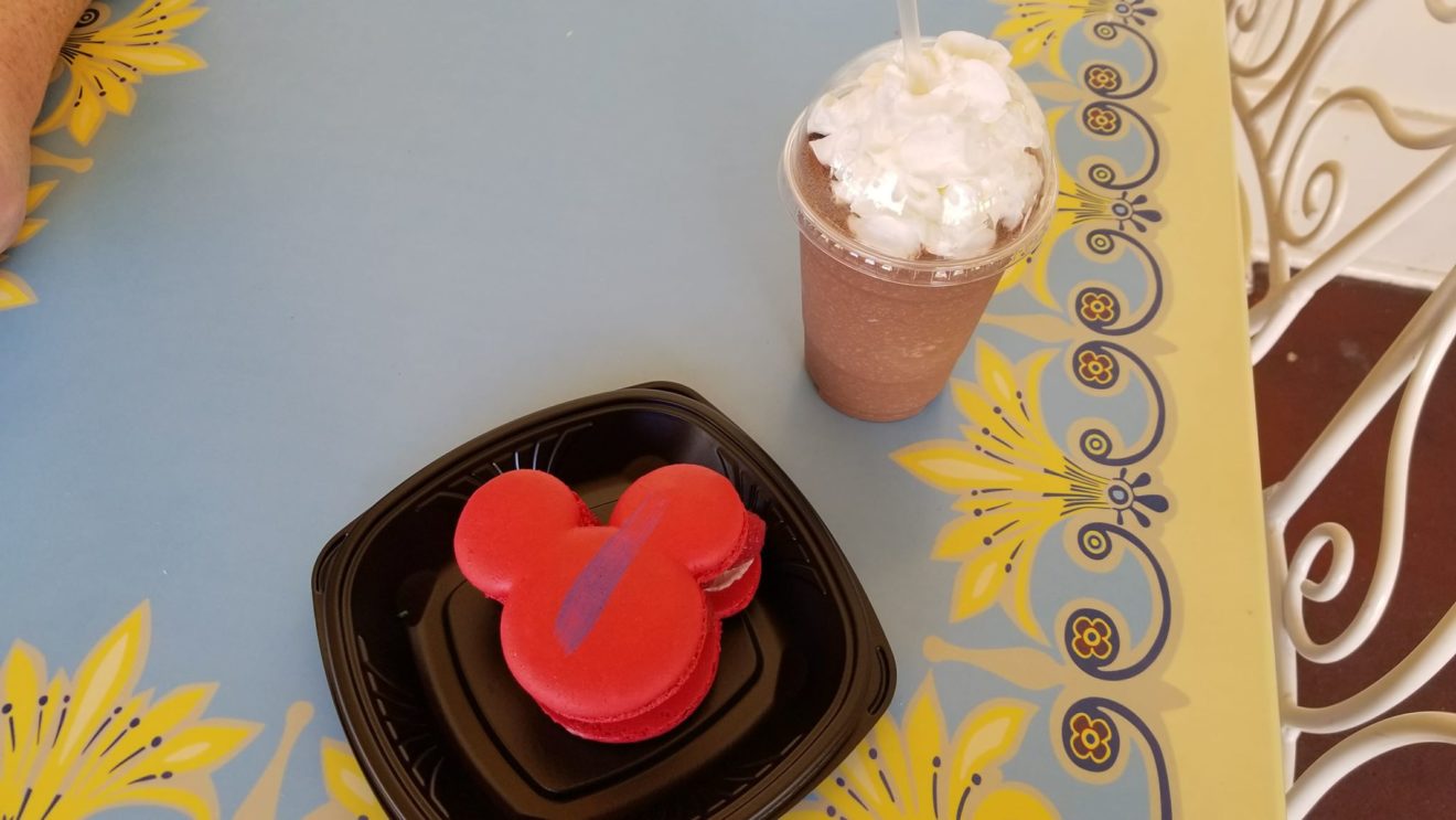 It's a Jolly Holiday with These Raspberry Rose Macarons Available at ...