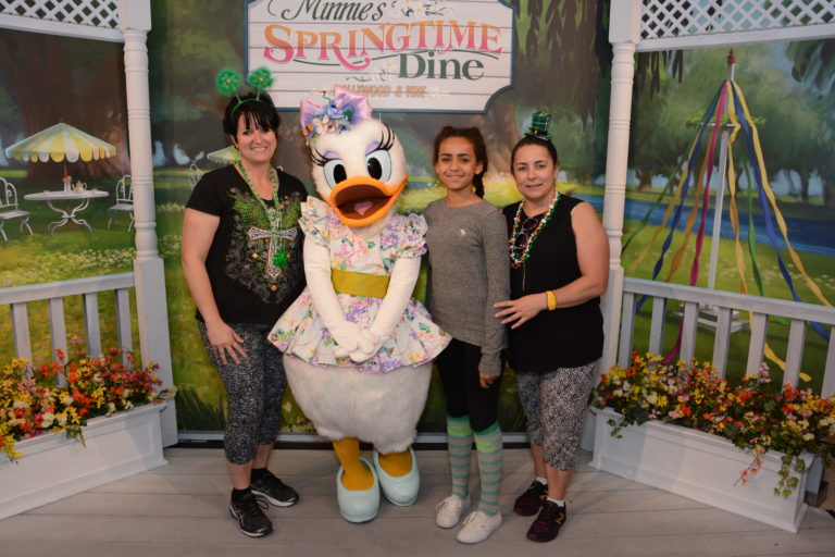 Minnie's Springtime Dine Celebrates Spring 2018 At Hollywood & Vine ...