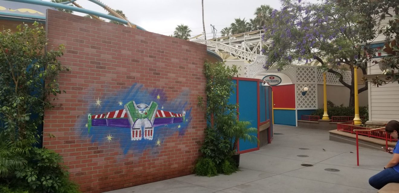 Have You Grabbed a Photo at One of The Buzz Lightyear walls at the ...