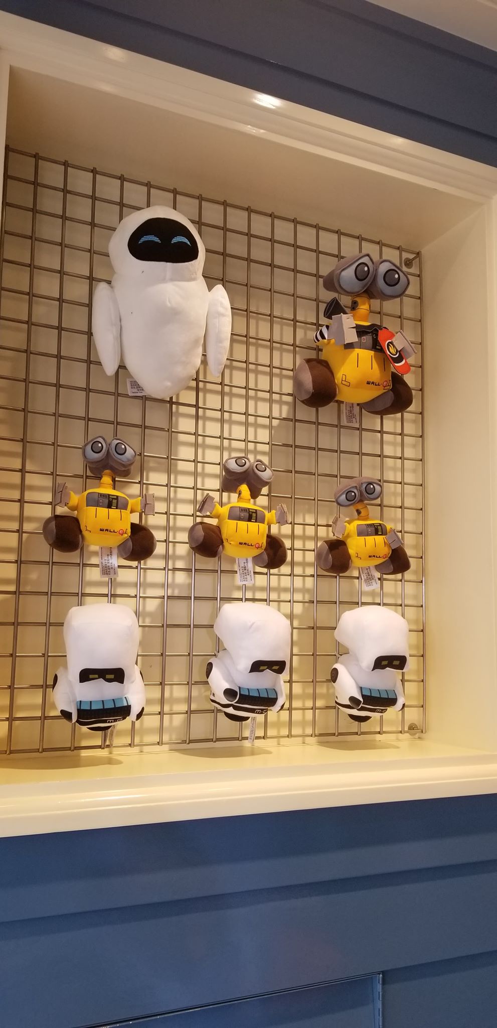 Pixar Pier Promenade Games Are Open at Pixar Pier!