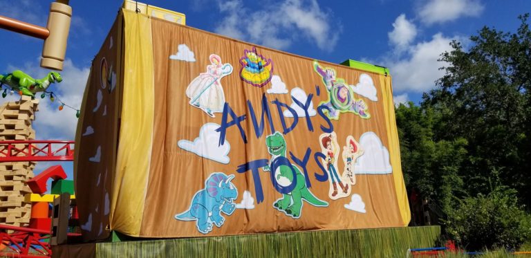 Take A Tour Of The Incredible Toy Story Land | Chip and Company
