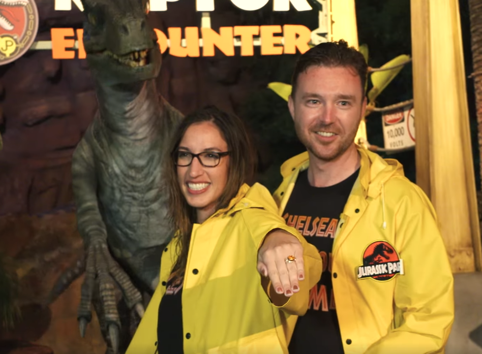 Couple Gets Enganged at Jurrasic Park Attraction at Universal Studios ...