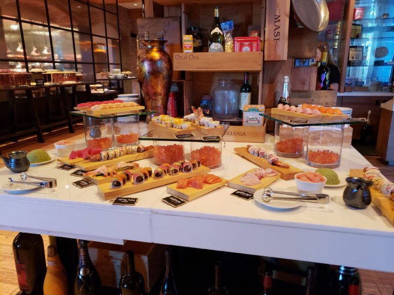 Sunday Bubbles Brunch Photo Tour Review | Chip and Company