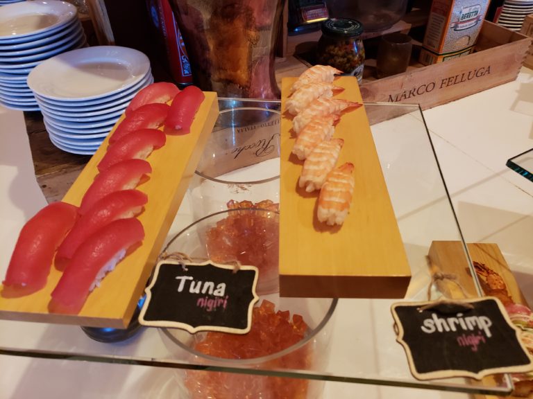 Sunday Bubbles Brunch Photo Tour Review | Chip and Company