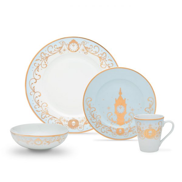 Dine Like Royalty With the Disney Plate Set Featuring Classic Films ...