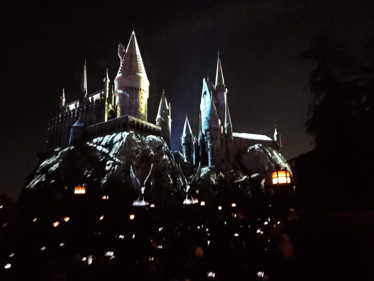 Watch the Dark Arts Castle Light Show at Universal Hollywood | Chip and ...