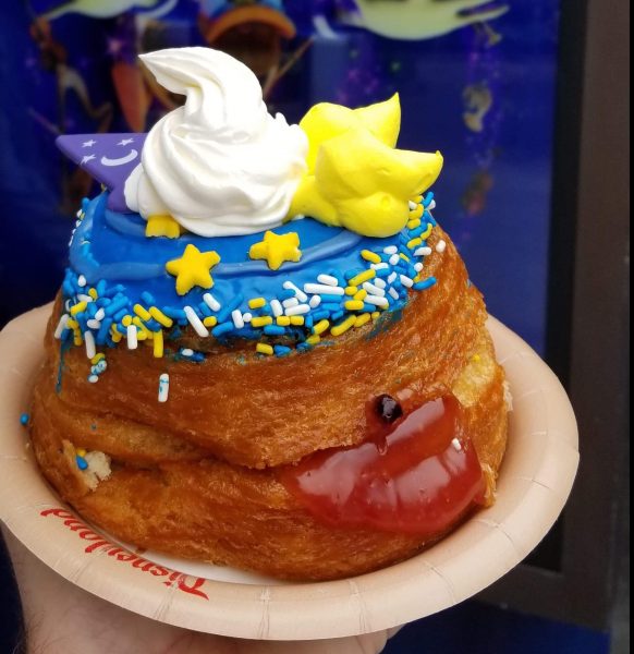 New Lemon Blueberry Magic AKA Donald Duck Butt Cronut in Disneyland ...