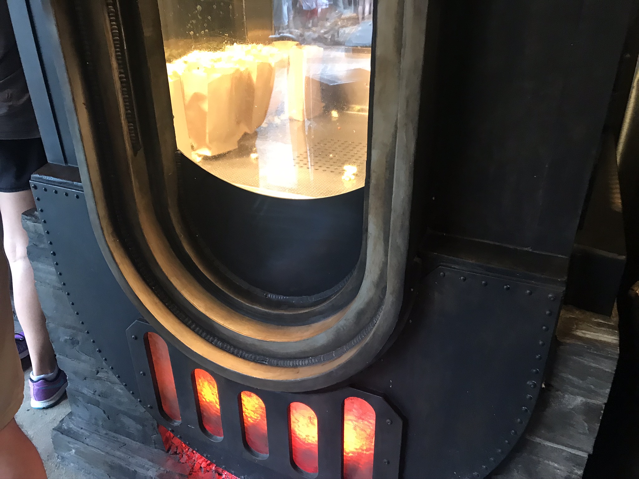 New Flavor Popcorn Arrives In Star Wars Galaxy’s Edge | Chip and Company