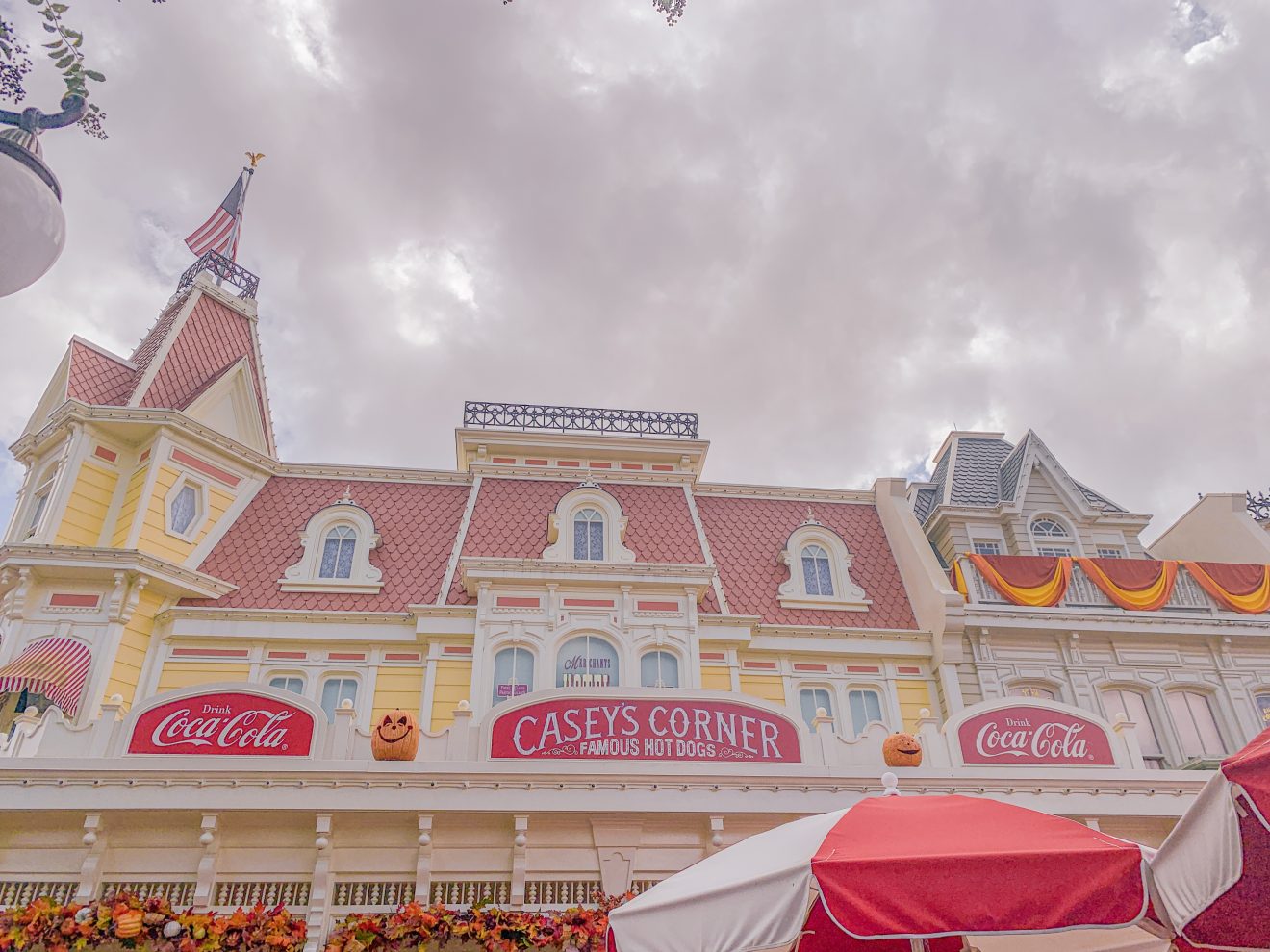 New Bacon Mac n Cheese Fries at Casey's Corner! | Chip and Company