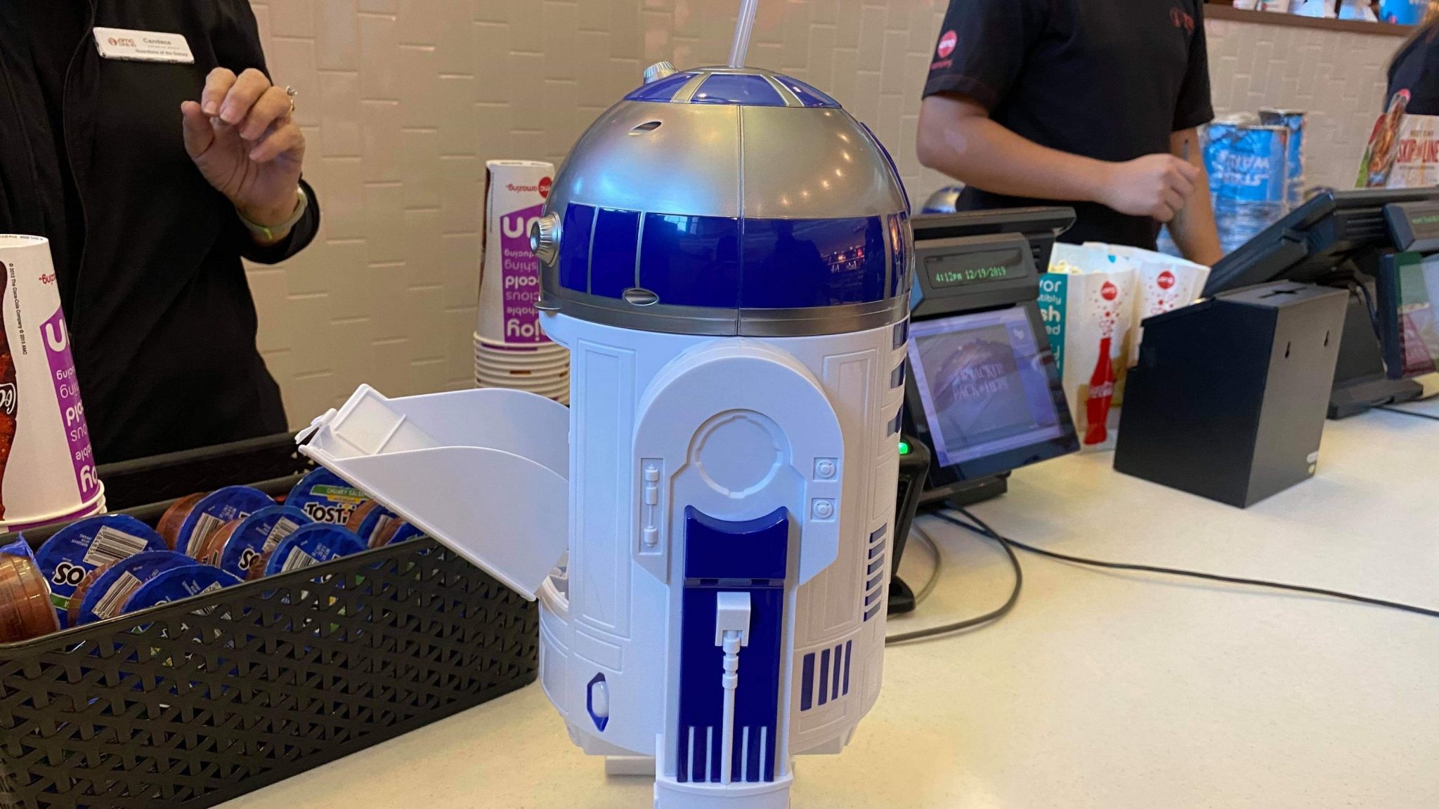 New R2-D2 Popcorn bucket/sipper now available at AMC Theaters in Disney ...