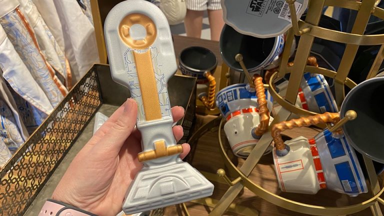 The Force Is Strong With The Droid Depot Kitchen Collection | Chip and ...