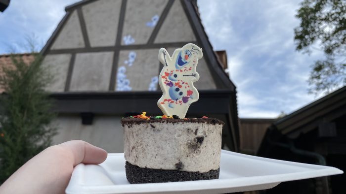 The New Olaf Oreo Cheesecake Is Like Warm Hugs | Chip and Company