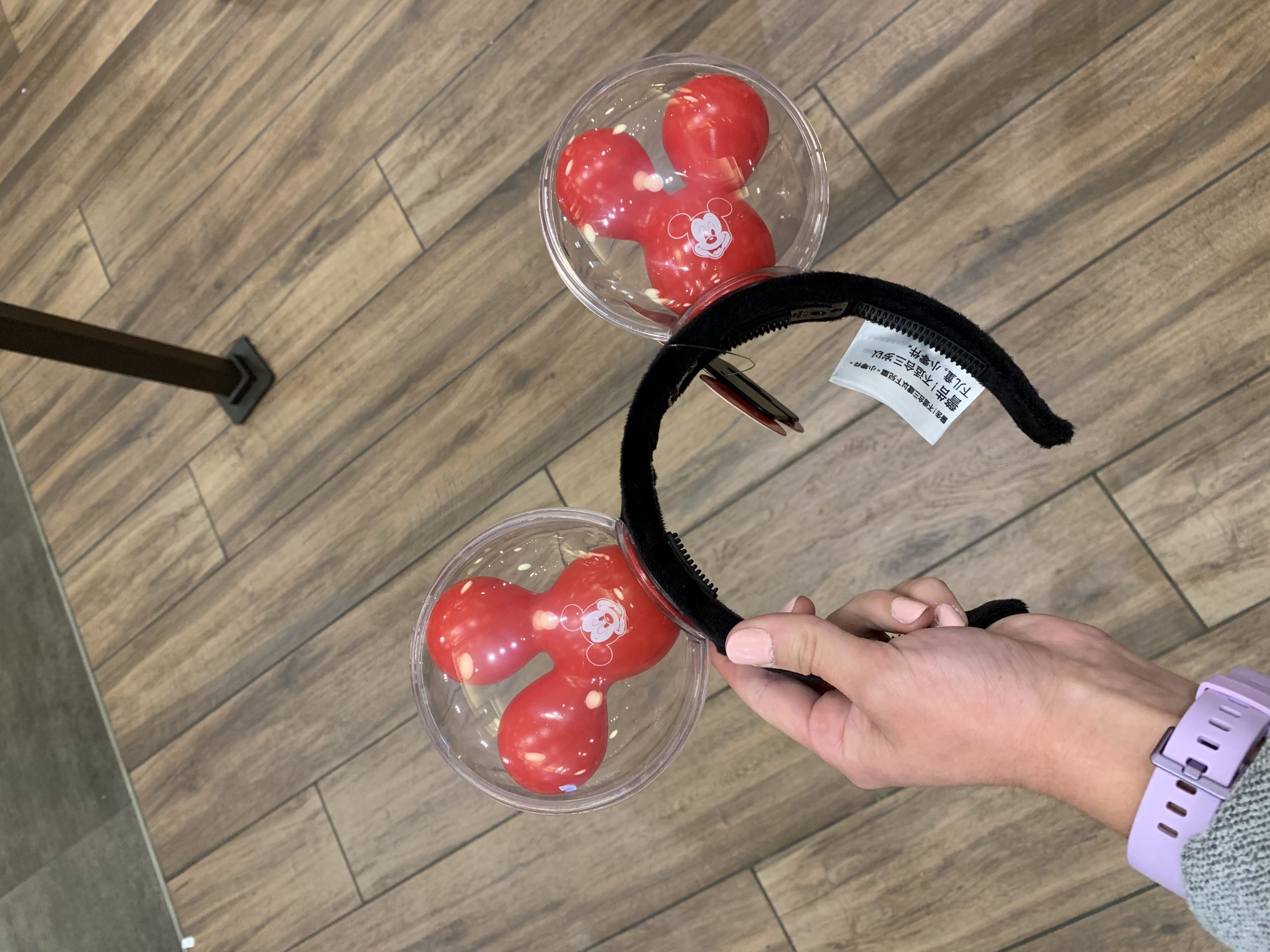 Mickey Light-Up Balloon Ears Have Finally Arrived at Walt Disney World ...