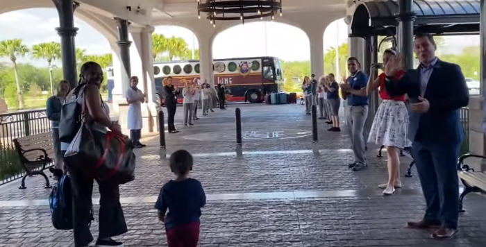 Disney Cast Members Say Goodbye To Last Family Leaving Disney World ...