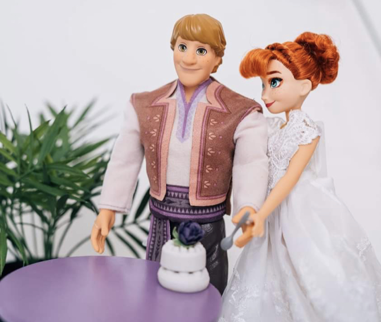 Disney Wedding Photos: Anna and Kristoff's Royal Wedding | Chip and Company