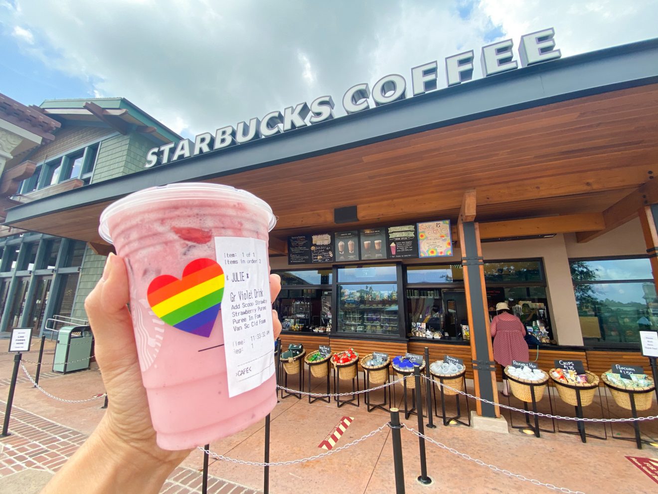 Starbucks Focuses on Love with New Cup and Drink | Chip and Company