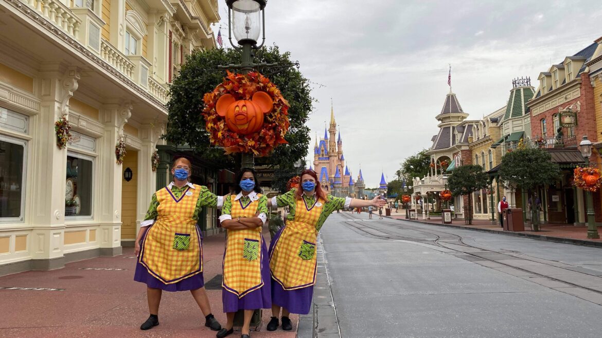 Fall has arrived at Disney's Magic Kingdom | Chip and Company