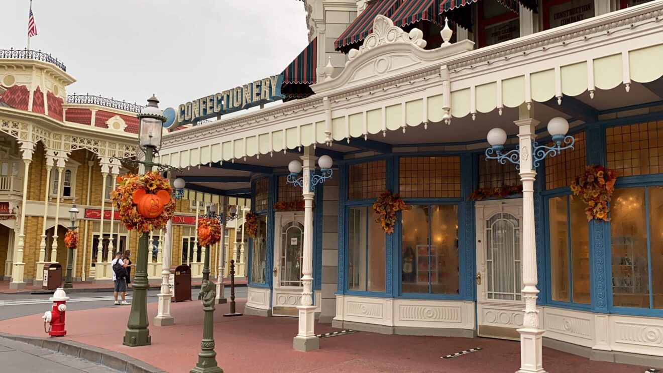 Fall has arrived at Disney's Magic Kingdom | Chip and Company