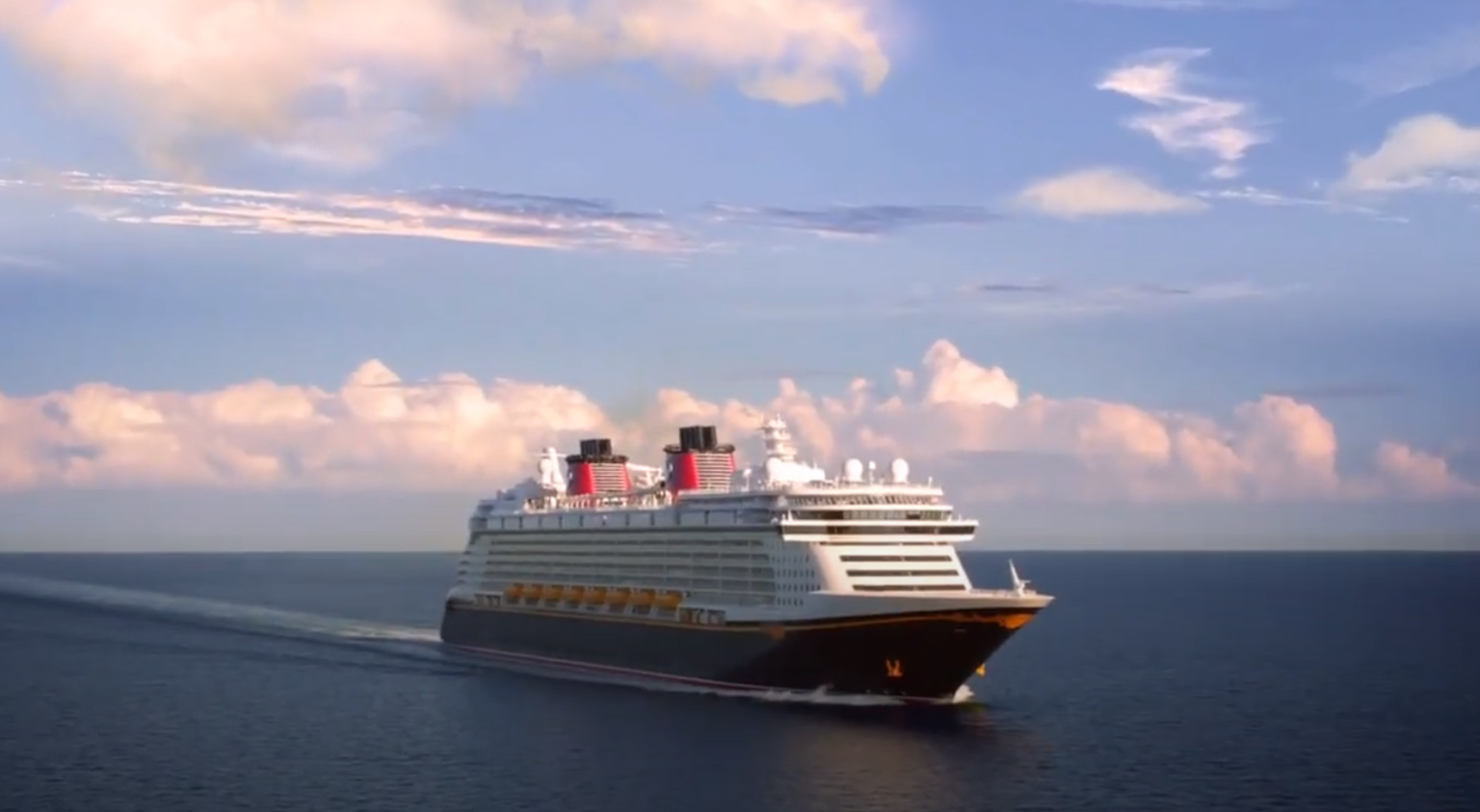 New Disney Cruise Line Commercial shows guests wearing Facemasks on ...