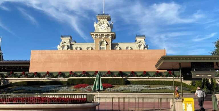 New overlay added to the scrim at the Magic Kingdom Train Station ...