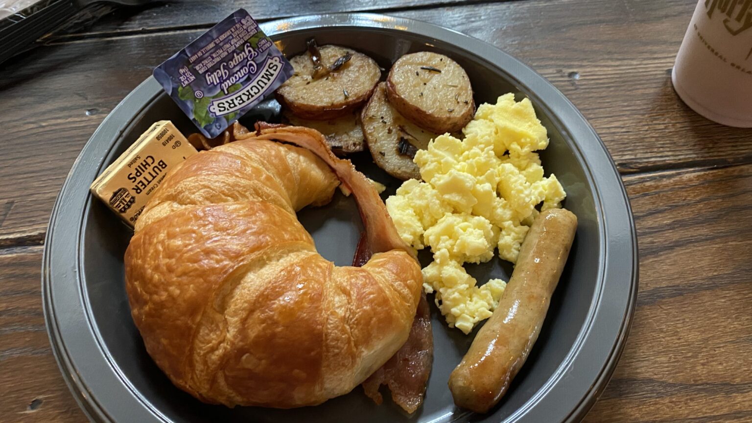 The Wizarding World of Harry Potter Ultimate Dining Guide | Chip and ...