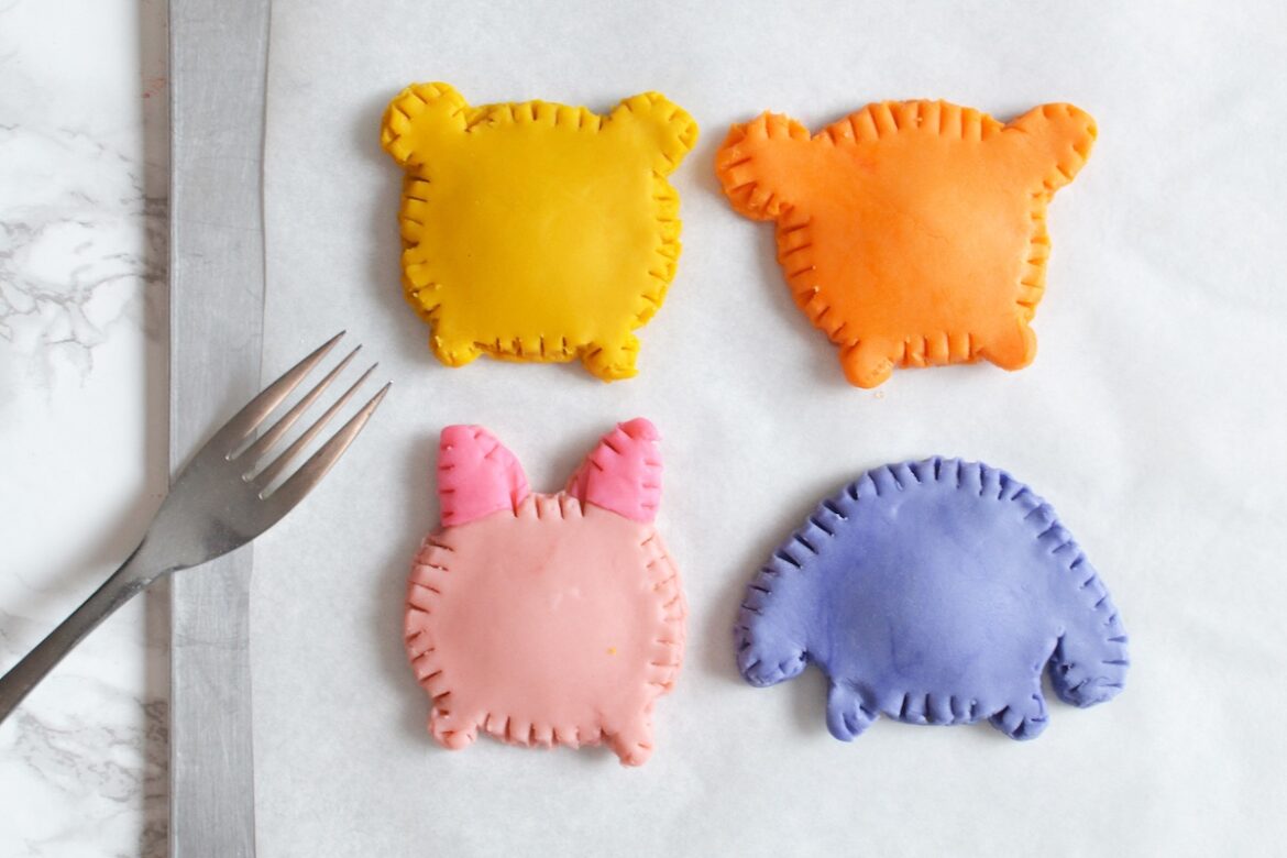 Adorable Winnie The Pooh Hand Pies You Can Make At Home! | Chip and Company