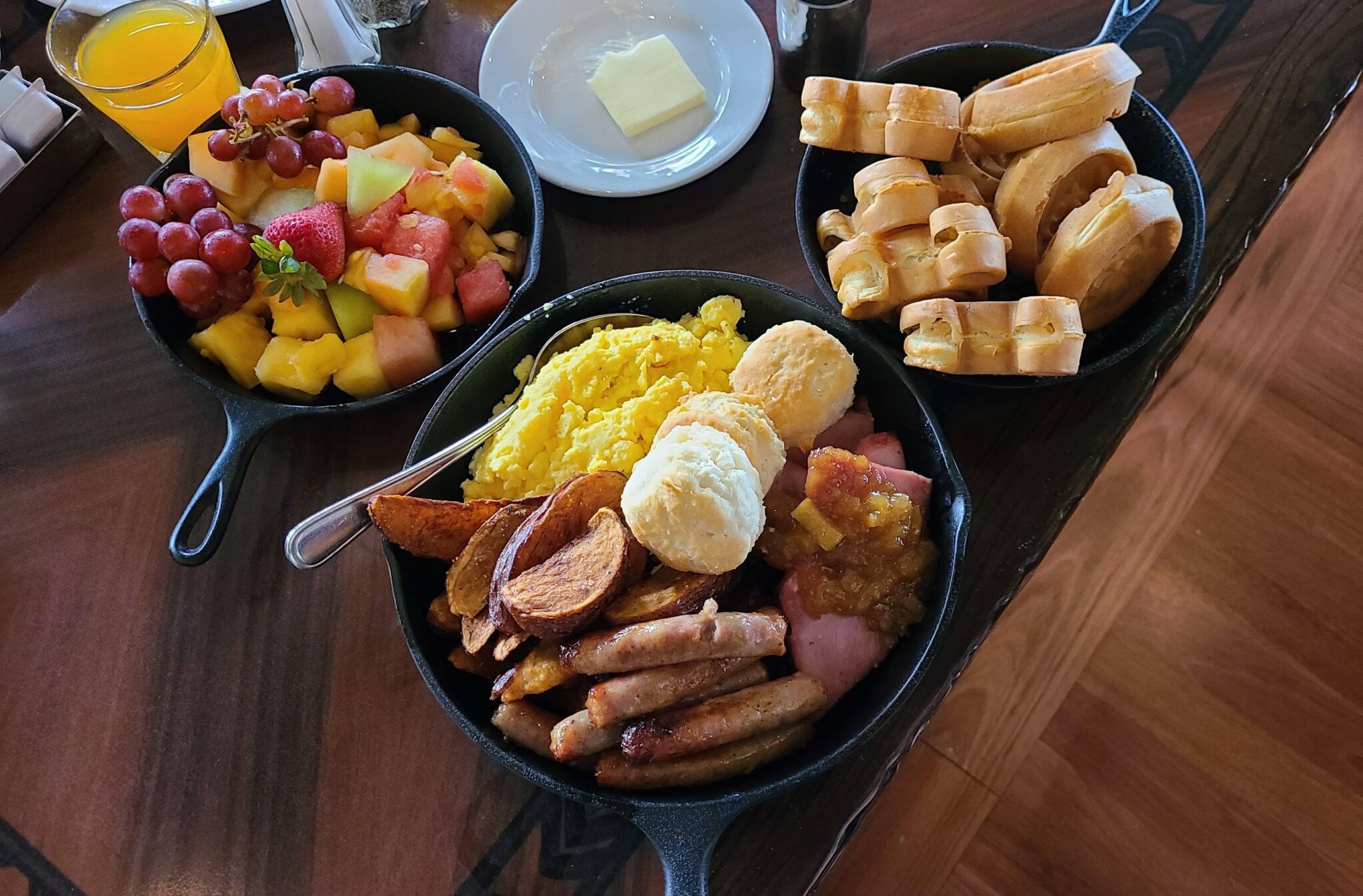 Ohana Breakfast is back at Disney's Polynesian Resort! | Chip and Company