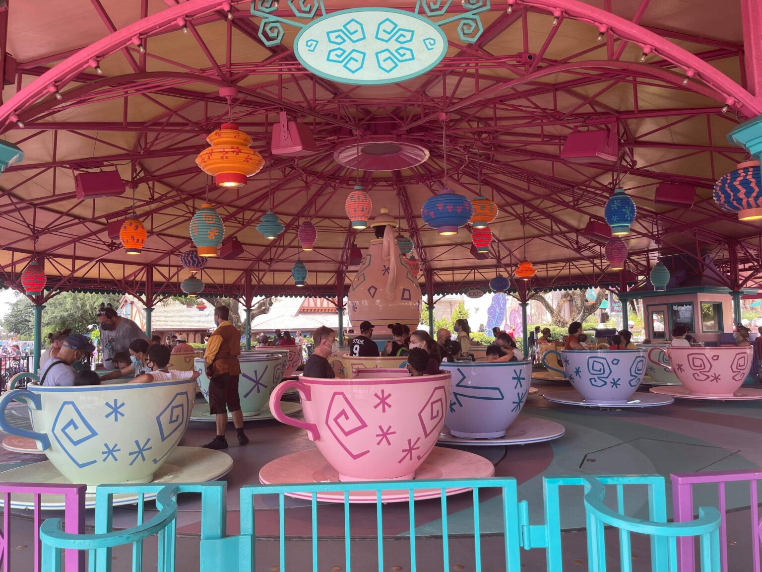 Mad Tea Party gets a new paint job for Walt Disney World's 50th ...