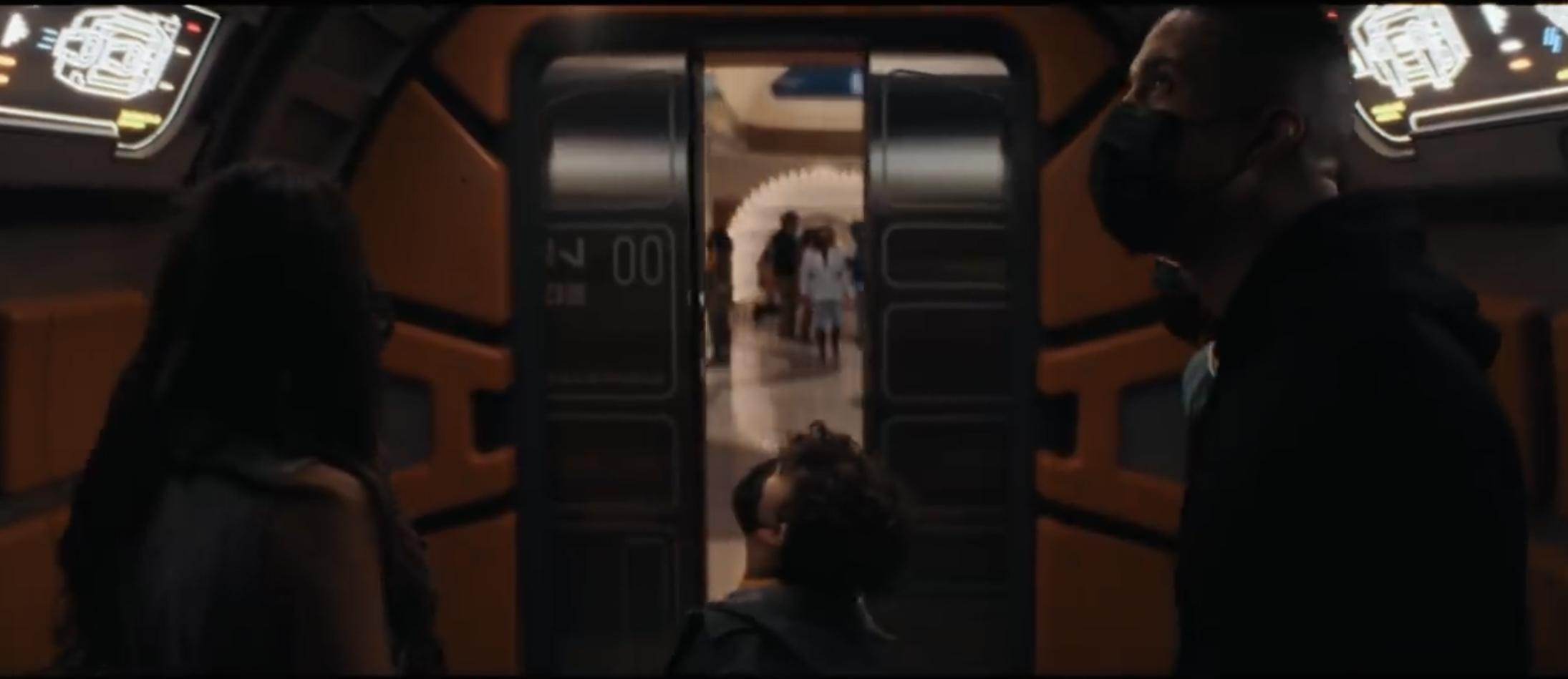 Sneak peek inside Star Wars: Galactic Starcruiser | Chip and Company