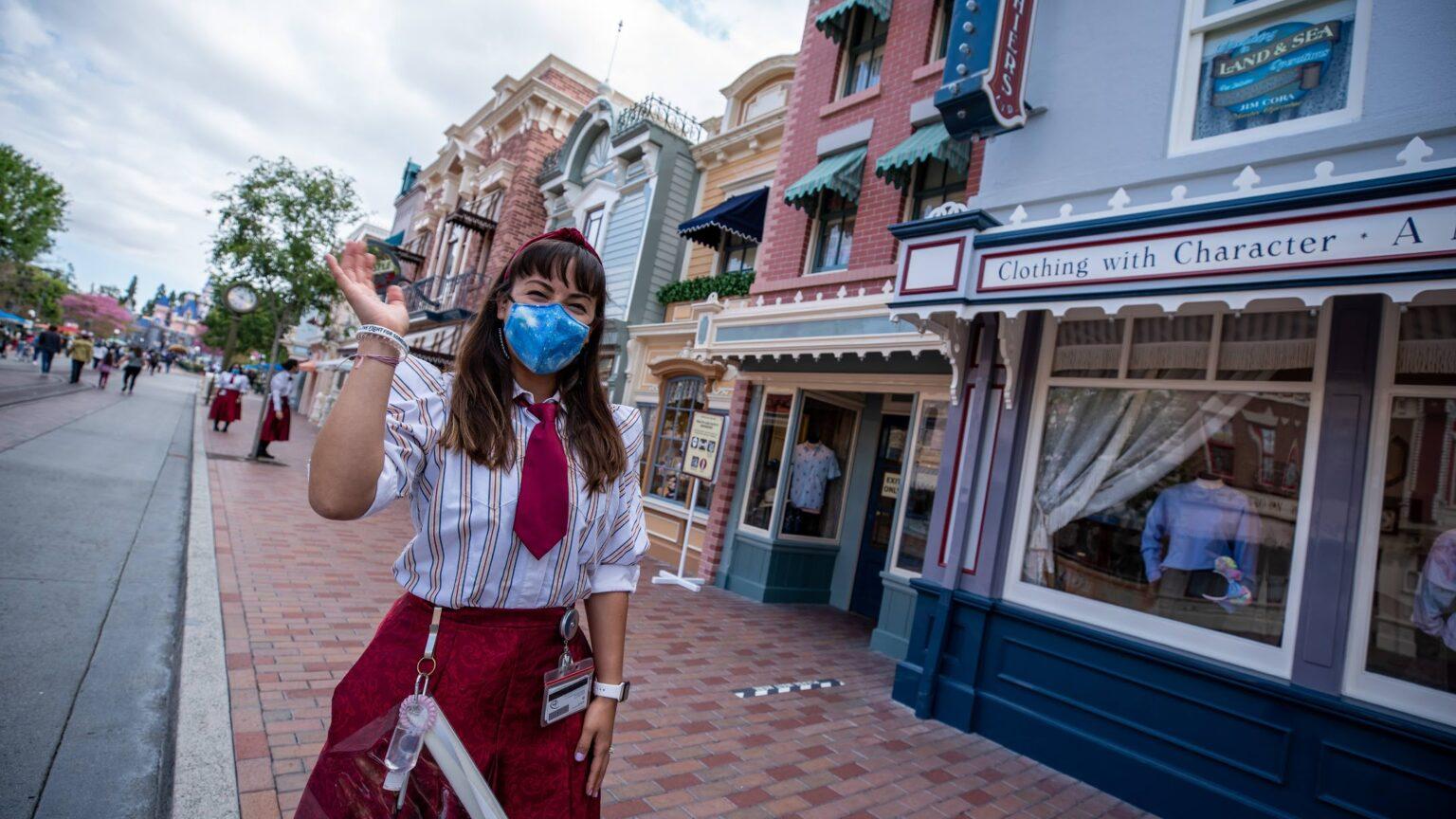 California lifting indoor face mask policy for vaccinated individuals ...