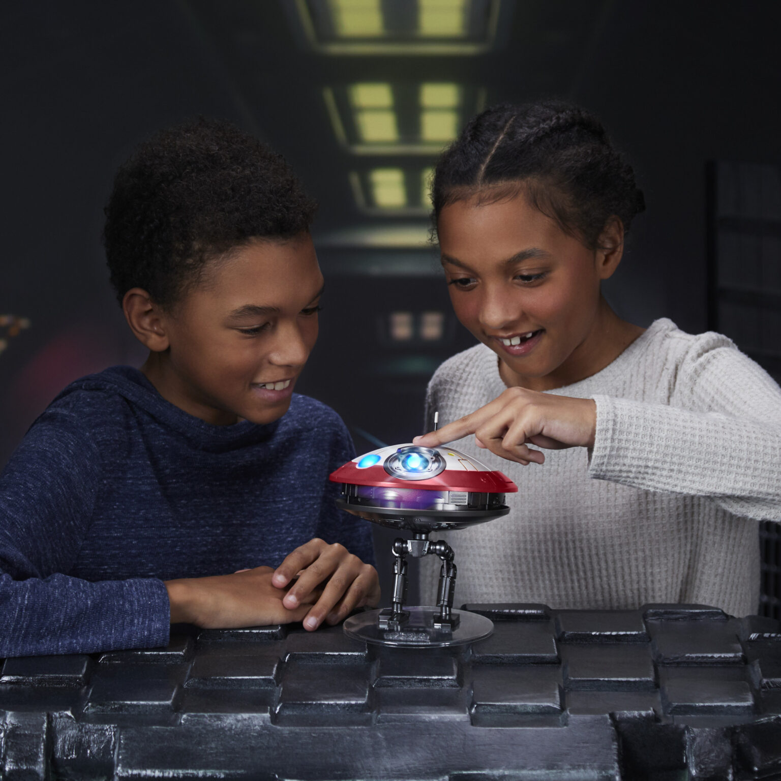 First look at Star Wars LOLA (L0-LA59) from Obi-Wan Series | Chip and ...