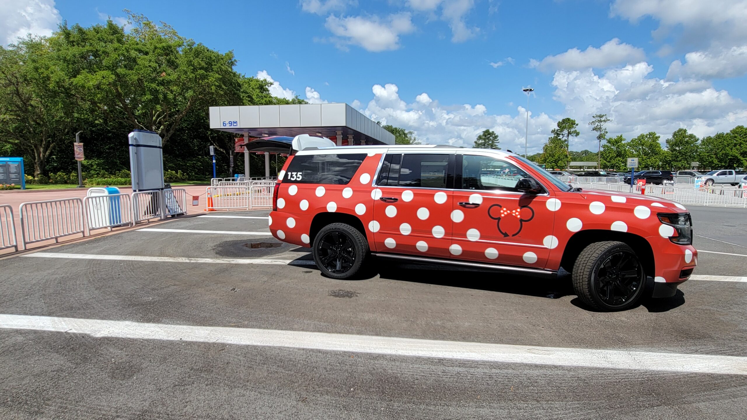 Disney Cast Members giving guests preview of new Minnie Vans | Chip and ...