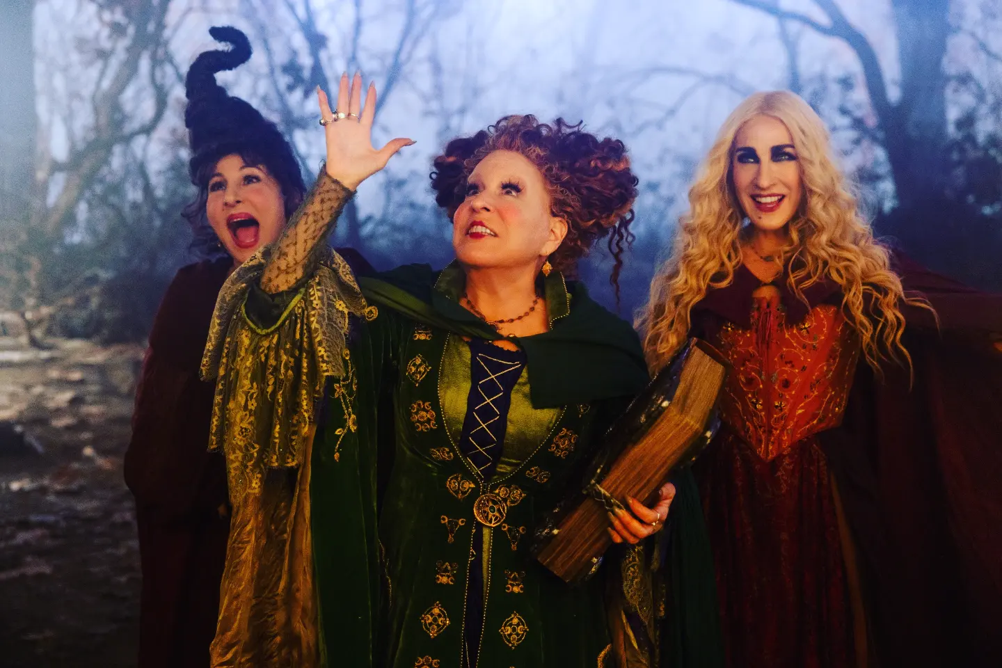 Trailer and First look at Hocus Pocus 2 | Chip and Company