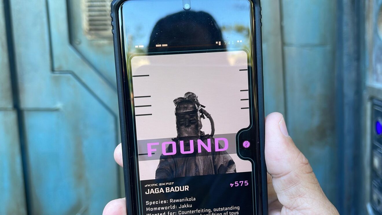 Star Wars: Batuu Bounty Hunters Magicband+ Game from Hollywood Studios ...