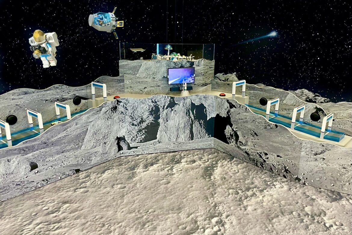 Rocket to the Moon with LEGO® City Space at LEGOLAND® Florida Resort ...