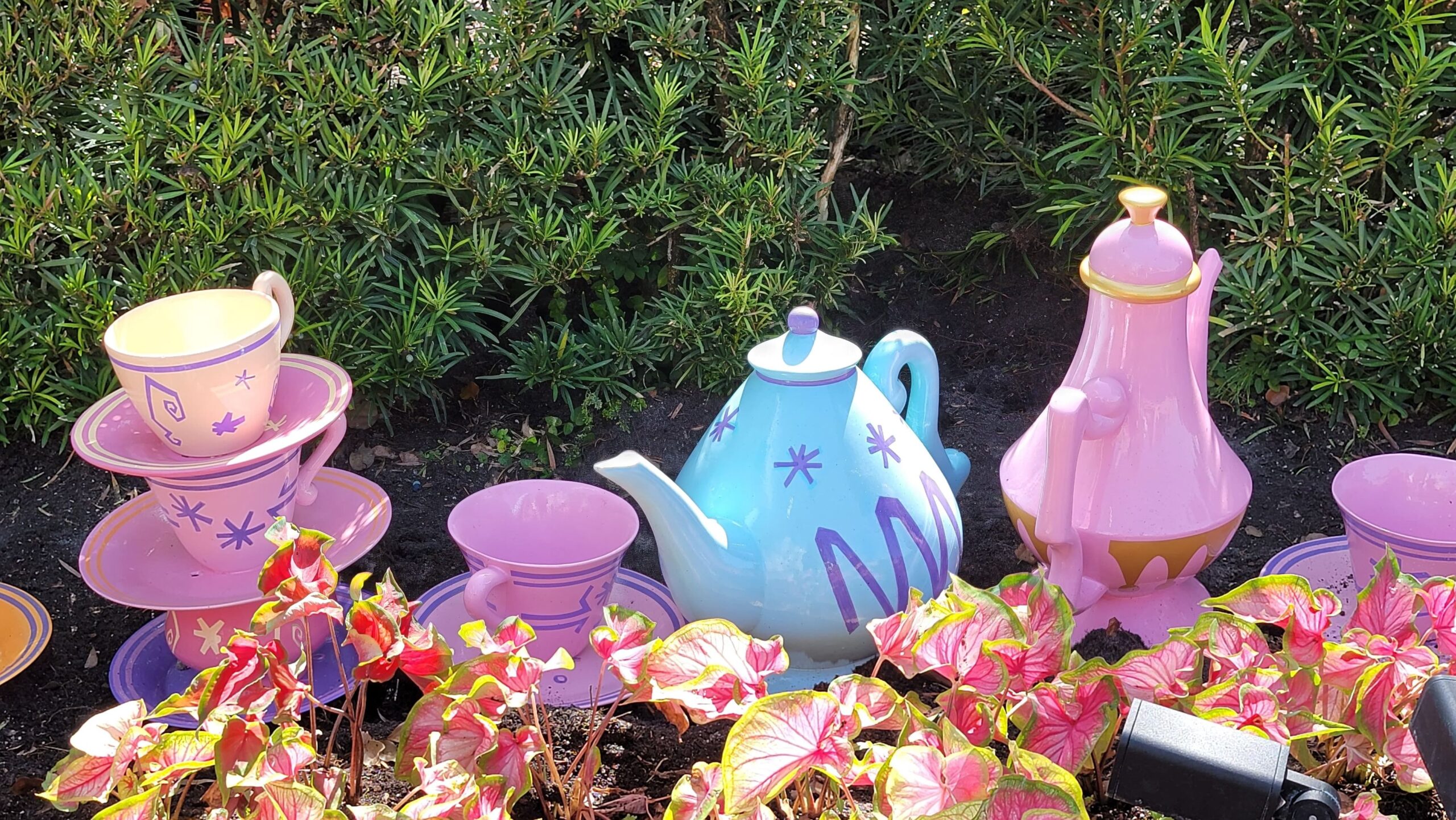 Mad Tea Party ride in the Magic Kingdom has some new decorations | Chip ...