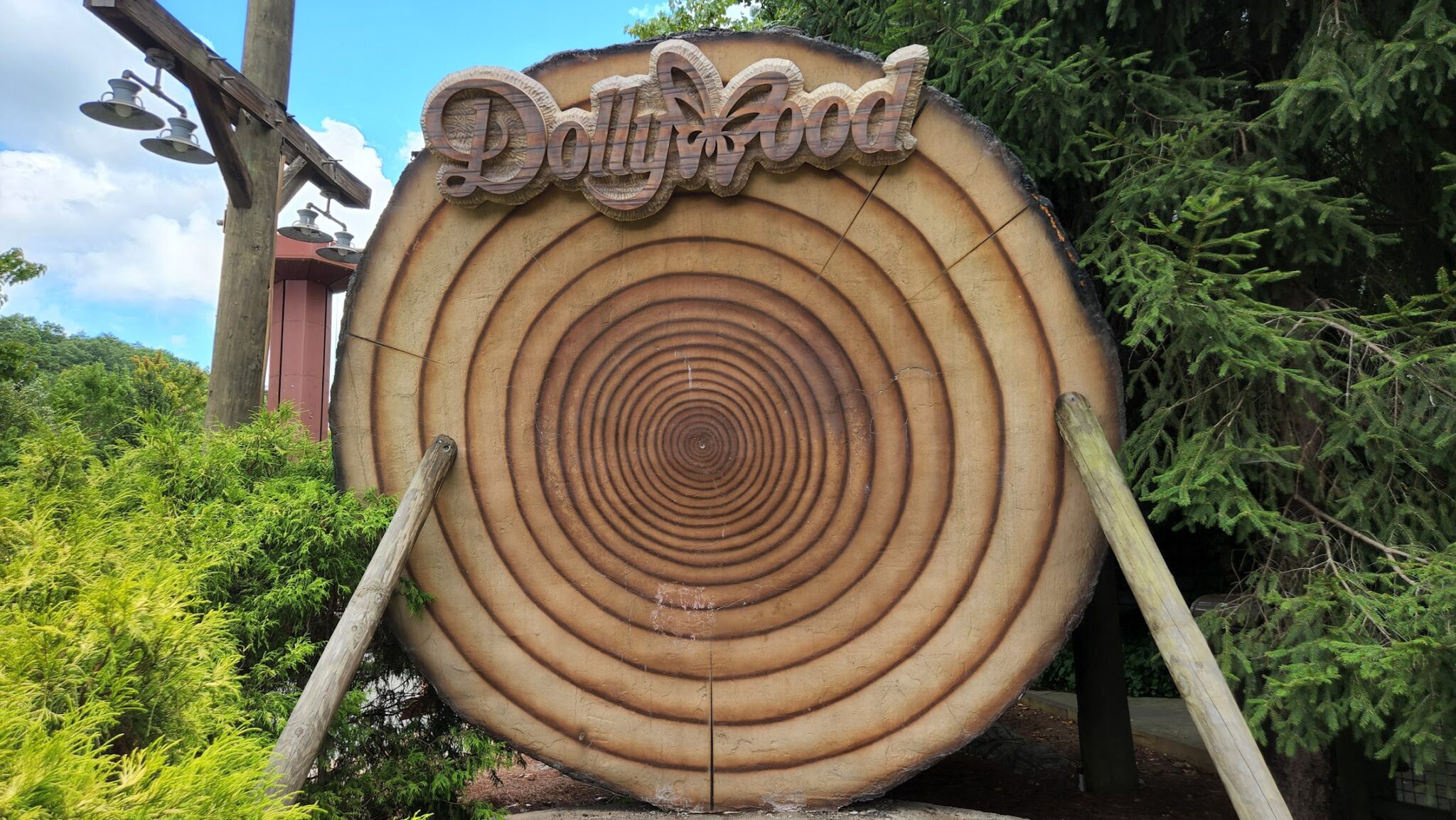 Dollywood Theme Park earns Three Golden Ticket Awards | Chip and Company