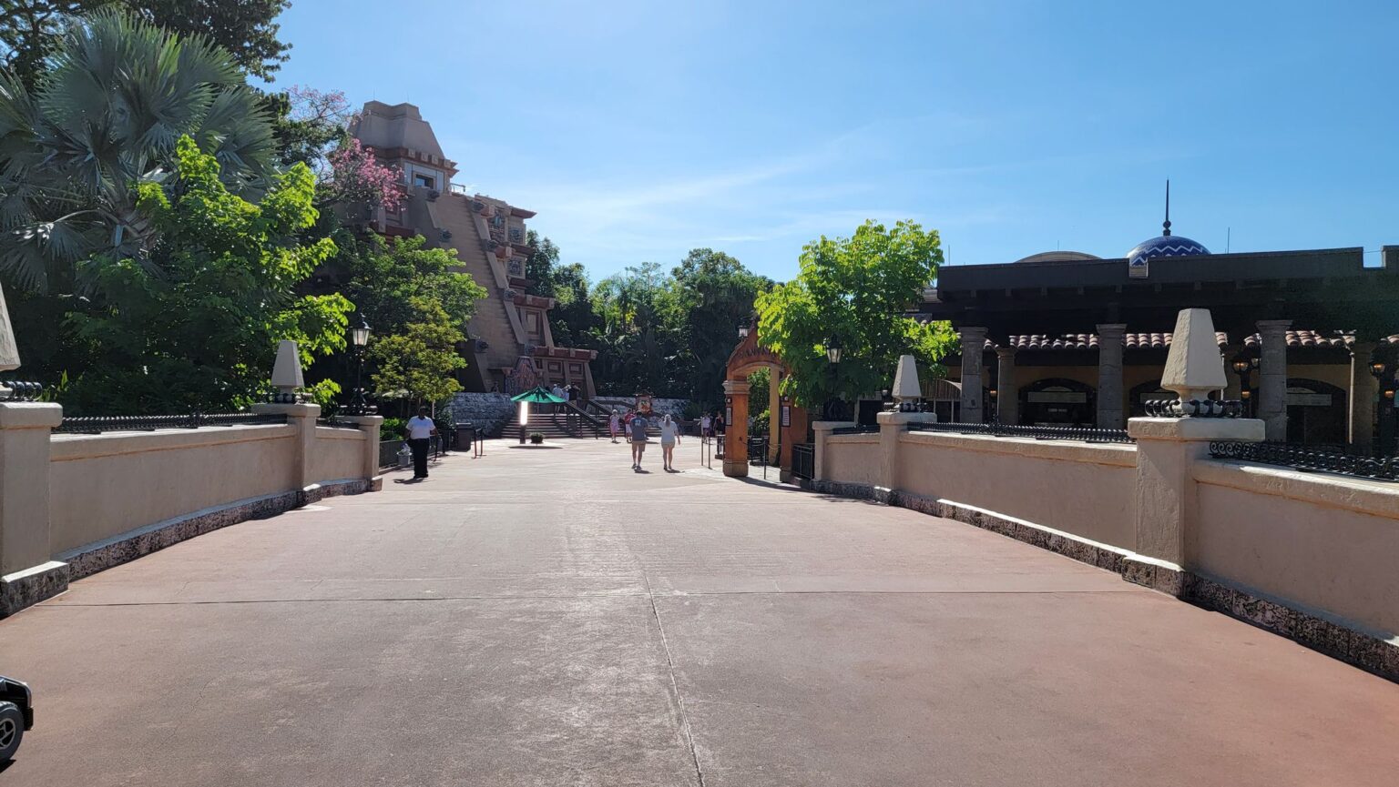 Disney World Theme Parks are virtually empty right now | Chip and Company