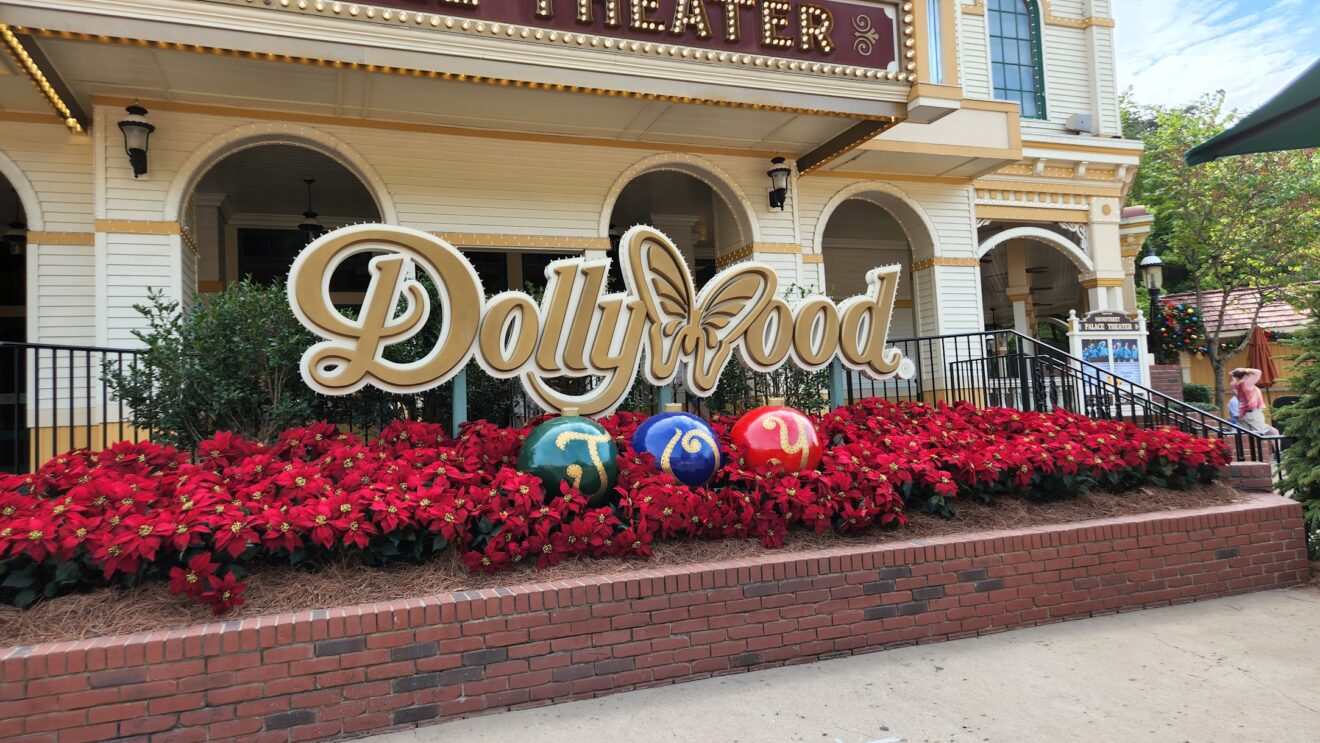 Dollywood Theme Park earns Three Golden Ticket Awards | Chip and Company