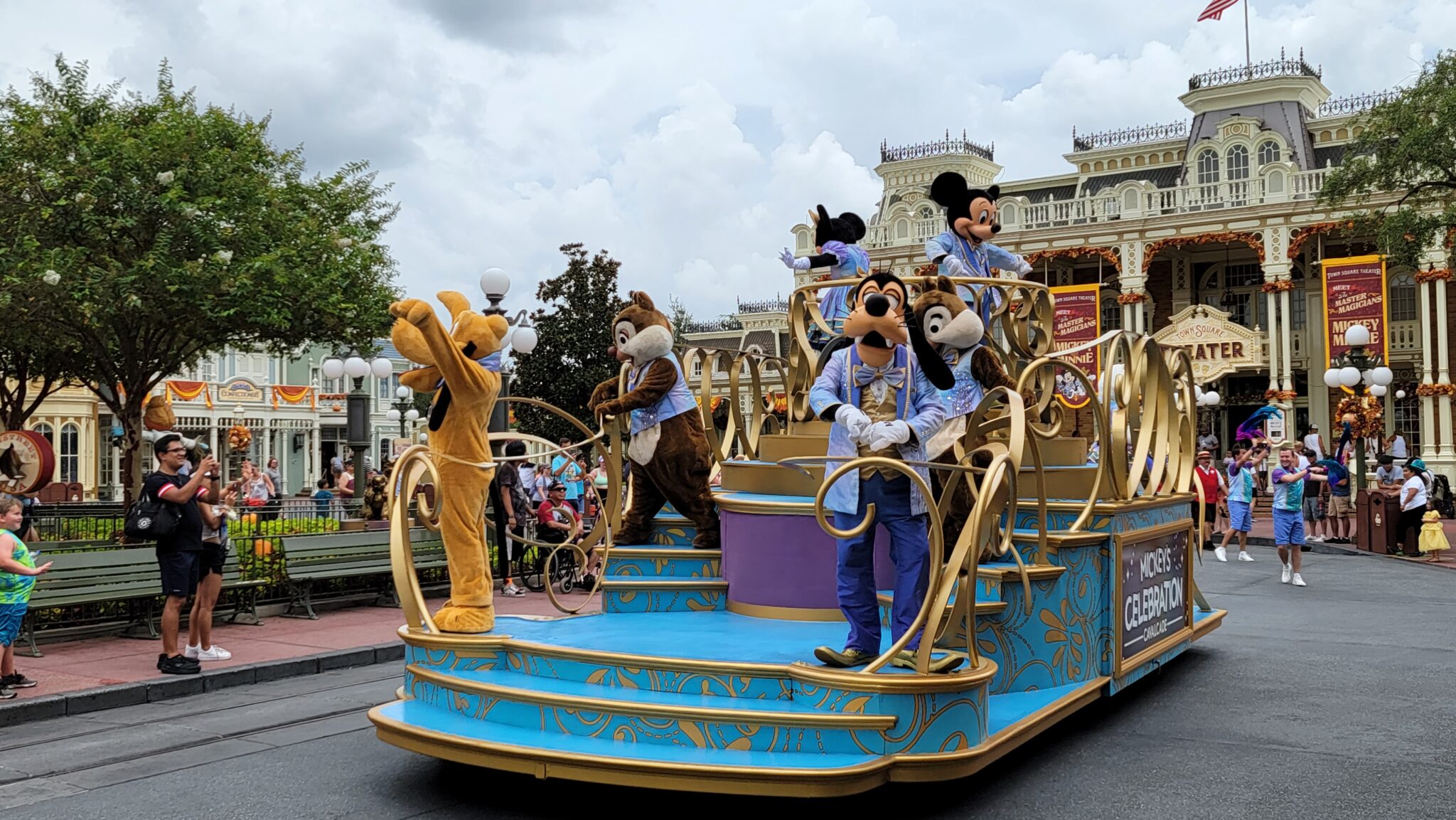 Disney World is hosting Character Performer Auditions | Chip and Company