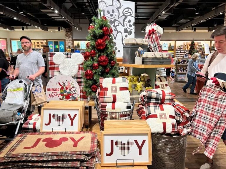 Disney Holiday Joy Collection Available At Walt Disney World! | Chip ...