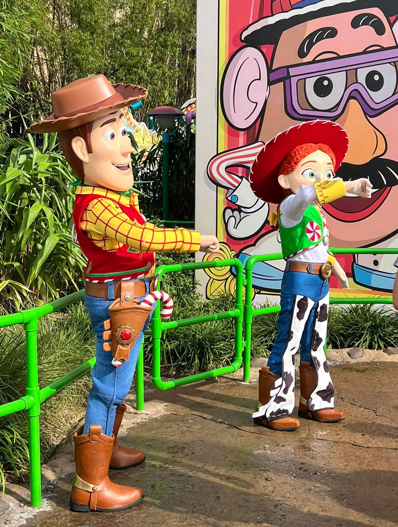 Buzz, Woody and Jessie Dressed up for Christmas in Toy Story Land ...