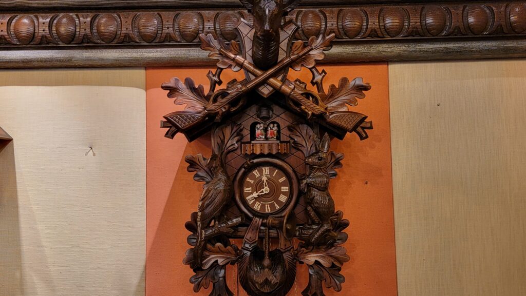 Clock and Crafts Shop Finally Reopens in EPCOT's Germany Pavilion Photo ...