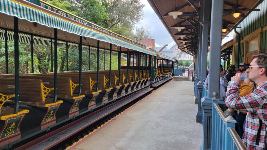 Walt Disney World Railroad is Now Open at the Magic Kingdom! | Chip and ...