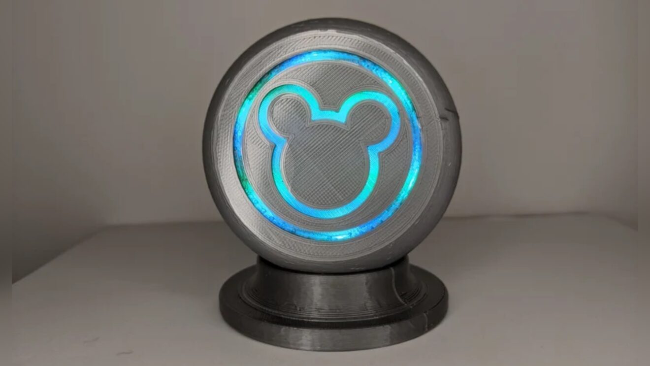 This MagicBand Scanner Desk Light Will Be A Fun Addition To Your Home ...