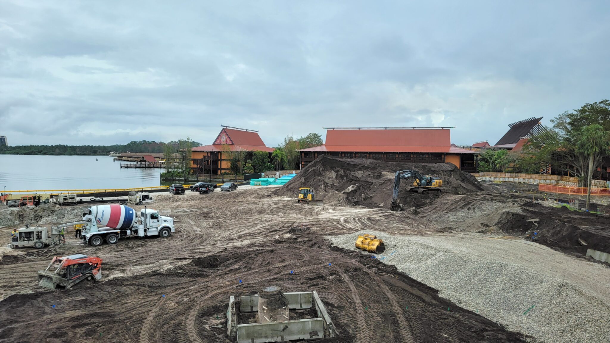 Latest look at the new Disney Vacation Club tower construction at ...