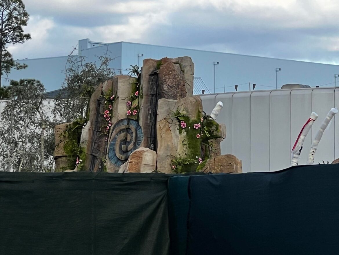 Te Fiti Statue Now Visible from inside Epcot for Moana Journey of Water ...