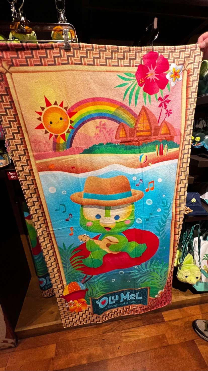 'Olu Mel Spirit Jersey And Beach Towel At Disney's Polynesian Resort ...