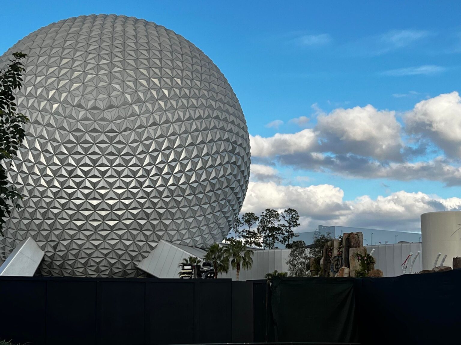 Te Fiti Statue Now Visible from inside Epcot for Moana Journey of Water ...