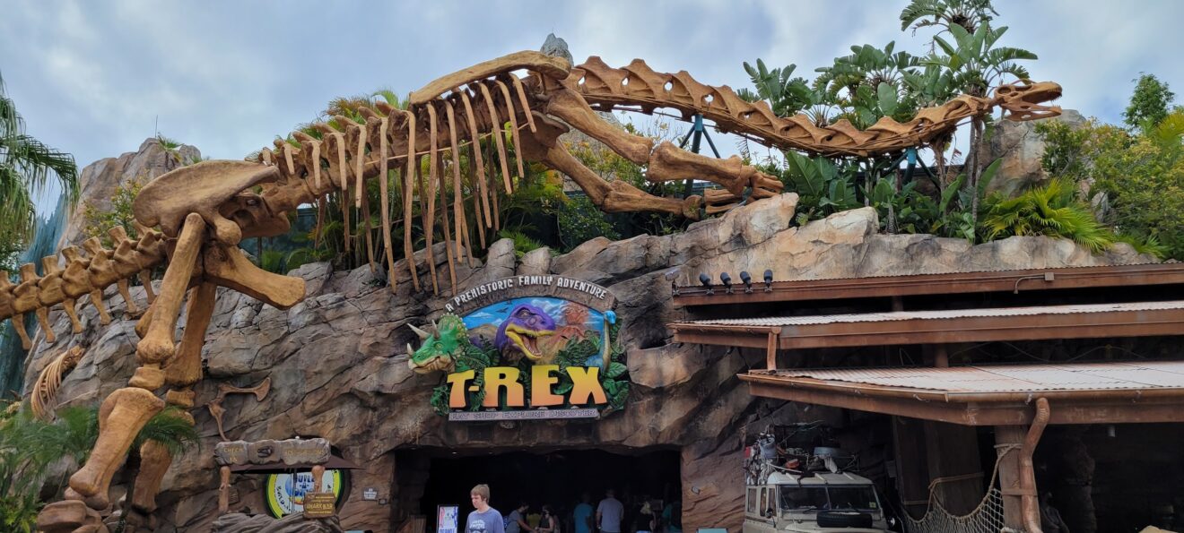Man Goes into Drunken Rampage at T-Rex Cafe in Disney Springs and ...